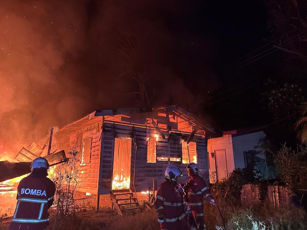 Empat rumah musnah dalam kebakaran di Kampung Sarayo Kayu Madang